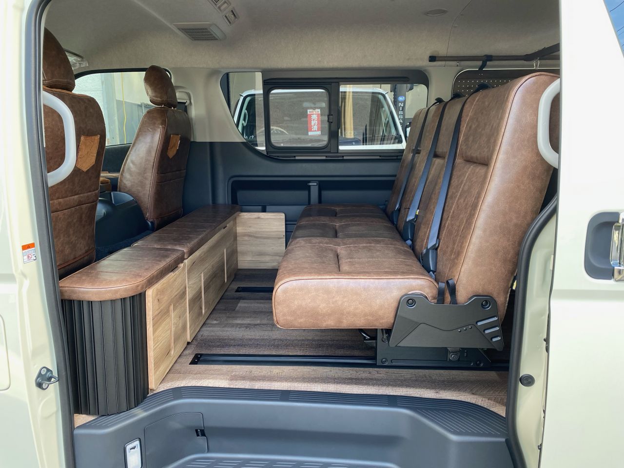 ランクル、ハイエース、USトヨタ専門店：フレックス・ドリーム 店舗ブログサイト｜ » flexdream ハイエース三郷店 ライトイエロー FD－BOX3のご紹介！！flexdream blog